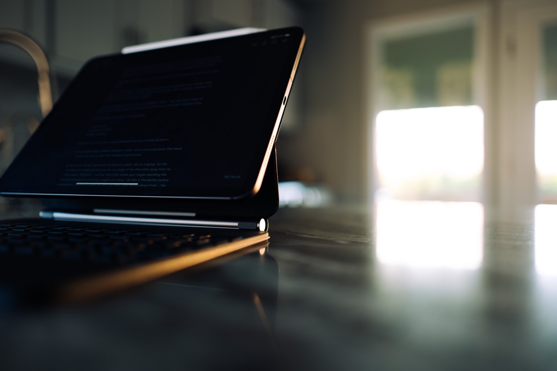 6AM: Writing Daily Without Distraction on the iPad Magic Keyboard